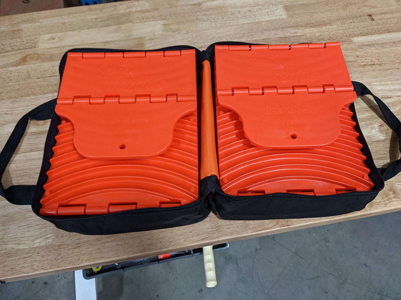 How to put GoTreads in the cube bag